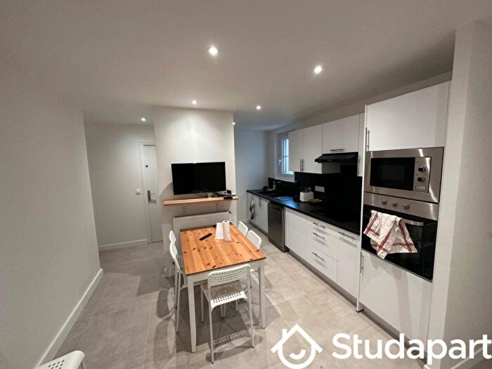Reste des Chenes-Le Ponceau, Cergy : Appartement 1 pièce à louer