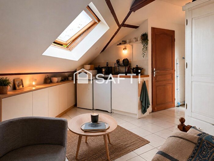 Appartement 1 pièce à Les Mureaux, Centre-ville, à vendre