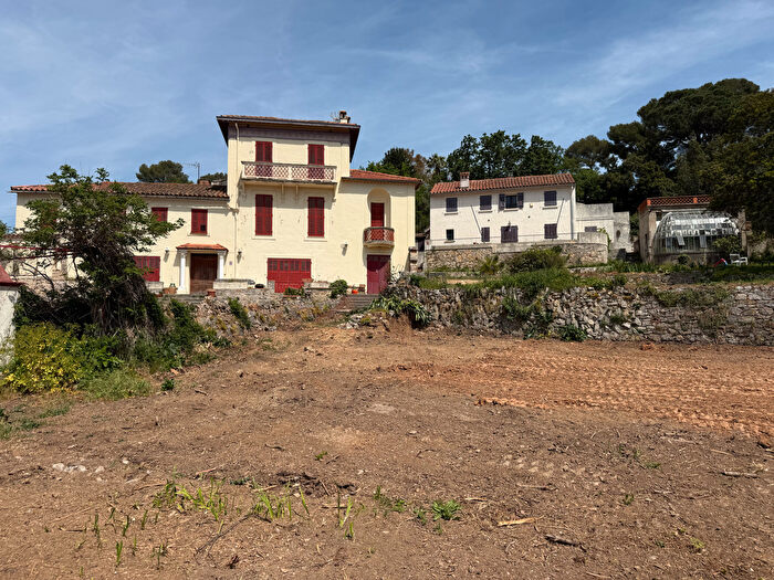 Maison 12 pièces à vendre à Toulon