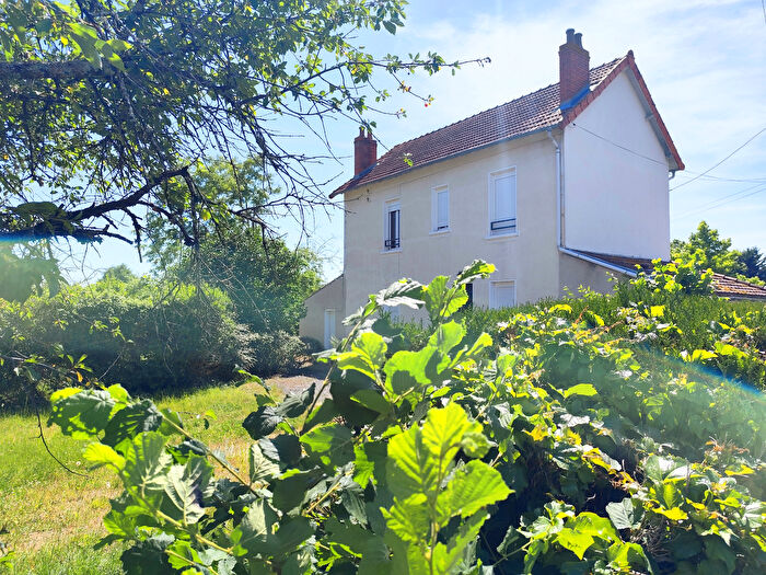 Saint-Rémy-en-Rollat : Maison 4 pièces à vendre