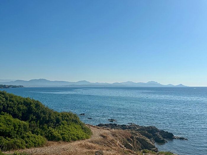 Appartement à vendre - Roquebrune-sur-Argens, Les Issambres, La Vigie, Les Dolmens, Plages, Calanques - 4 pièces - 3 chambres