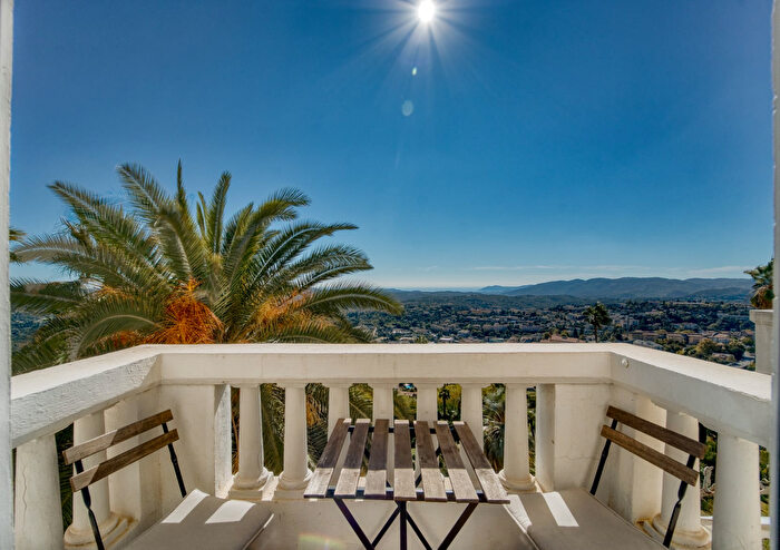 Appartement à vendre - Grasse - 3 pièces - 2 chambres