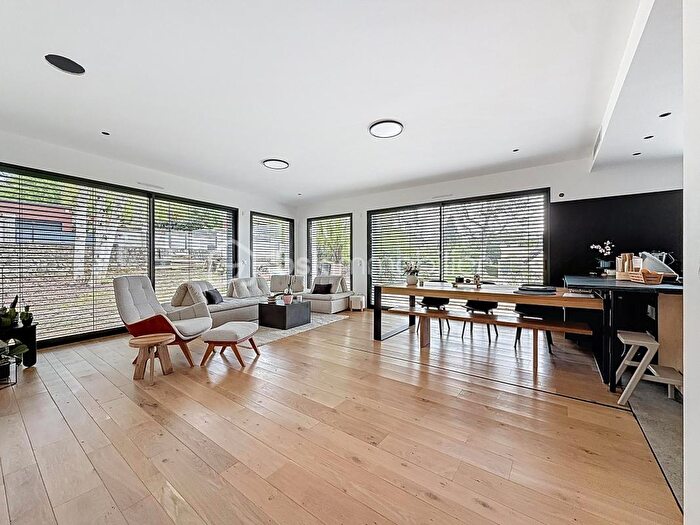 Chessy : Maison 7 pièces à vendre