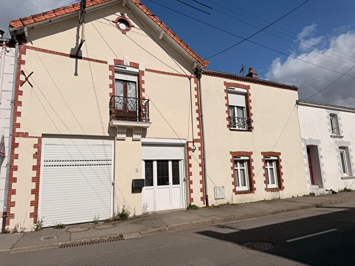 Maison à vendre - Bouaye - 5 pièces - 4 chambres