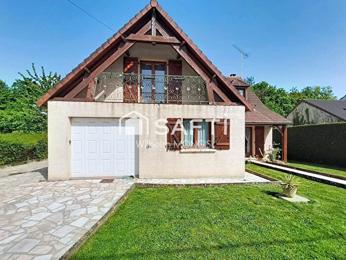 Maison 7 pièces à Avrechy, à vendre