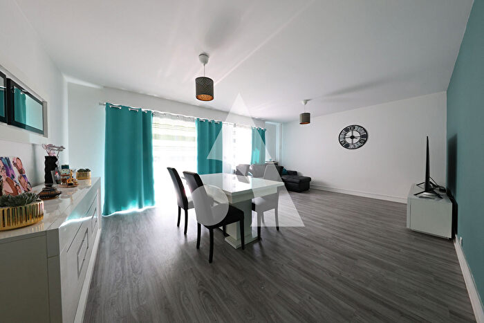 Appartement à vendre - Évry, Le Mousseau - 4 pièces - 2 chambres