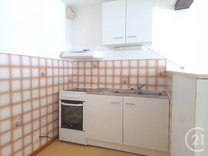Appartement à louer - Montbéliard, Centre-ville, Prairie, Batteries du Parc, Charmontet - 1 pièce