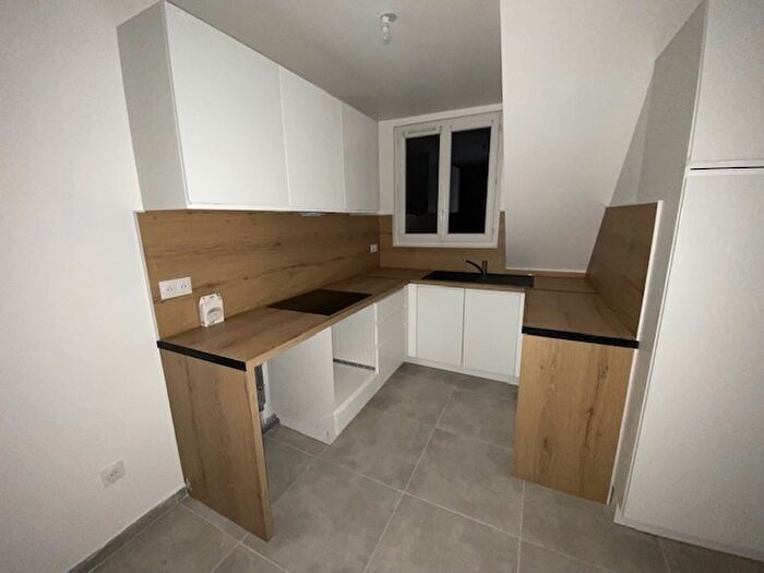 Appartement à louer - Mantes-la-Jolie, Gassicourt - 3 pièces - 2 chambres