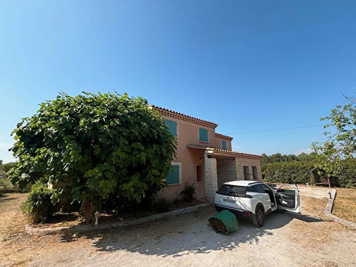 Aix-en-Provence, Puyricard, Célony : Maison 6 pièces à louer