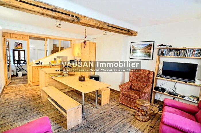 Maison 5 pièces à Briançon, Centre-ville, Vieille-ville, Vauban, à vendre