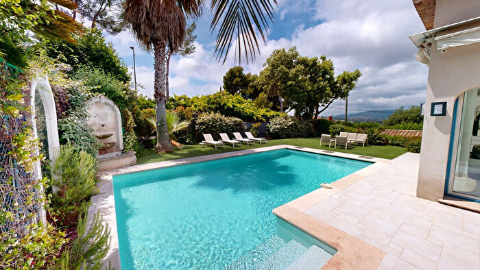 Maison à vendre - Cannes, Californie Pezou - 6 pièces - 4 chambres