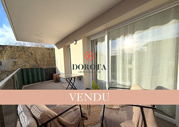 Appartement à vendre - Le Versoud - 3 pièces - 2 chambres