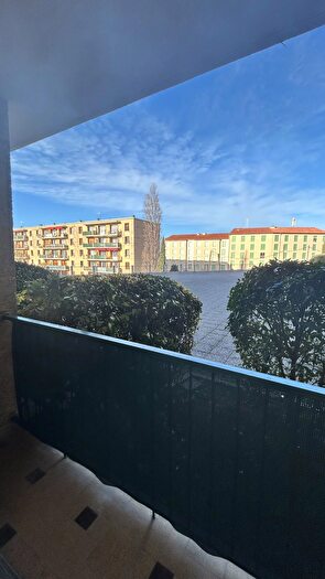 Appartement à louer - Aix-en-Provence, Pont de lArc - 2 pièces - 1 chambre