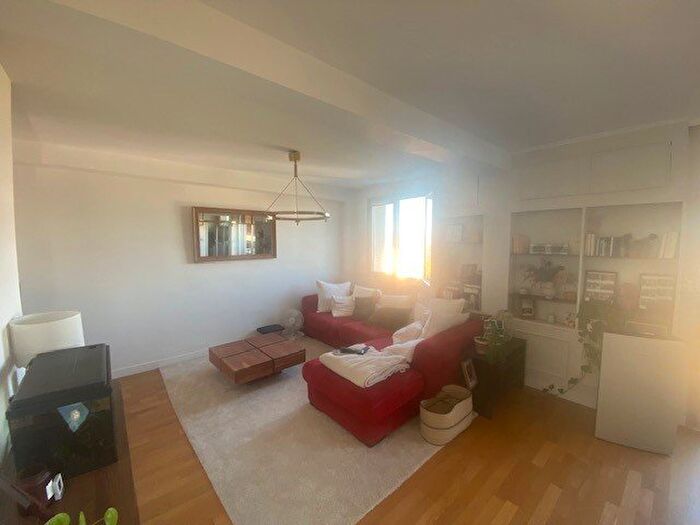 Appartement 5 pièces à louer à Sainte-Foy-lès-Lyon, Provinces, Chavril