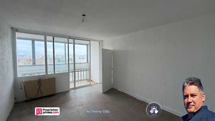 Appartement à vendre - Vénissieux, Jean Moulin, Henri Wallon - 5 pièces - 4 chambres