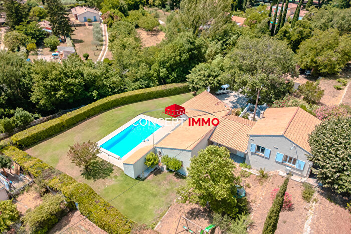 Maison 7 pièces à Solliès-Toucas, à vendre