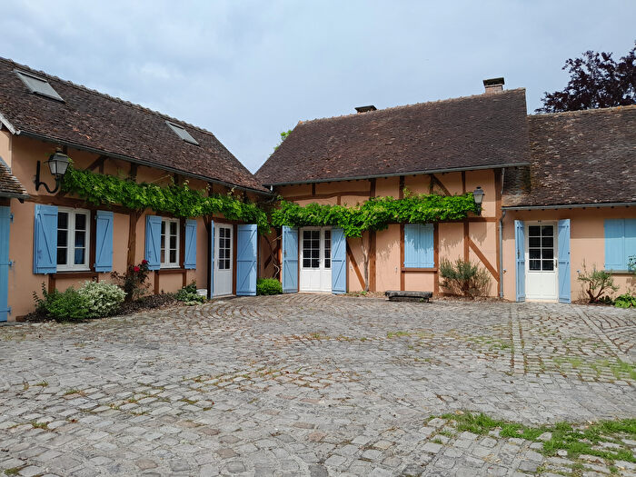 Villemereuil : Maison 10 pièces à vendre