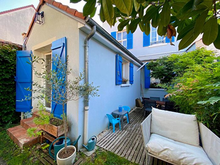 Maison à vendre - Mantes-la-Jolie, Centre-ville - 6 pièces - 4 chambres