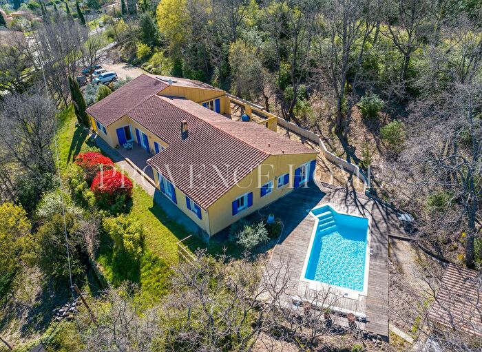 Maison à vendre - Apt - 5 pièces - 3 chambres