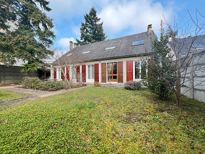 Maison à vendre - Melun, Montaigu - 8 pièces - 6 chambres