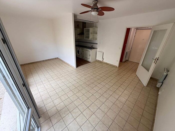Marche Schweitzer, Fontenay-le-Fleury : Appartement 1 pièce à louer