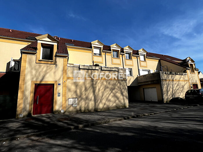 Appartement à vendre - Fosses - 4 pièces - 3 chambres