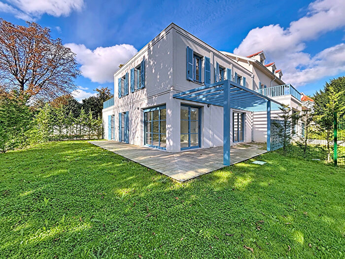 Maison à louer - Le Vésinet, Princesse - 5 pièces - 4 chambres