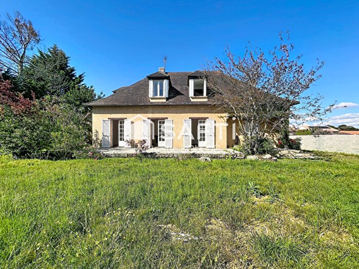 Maison 7 pièces à Carbon-Blanc, à vendre