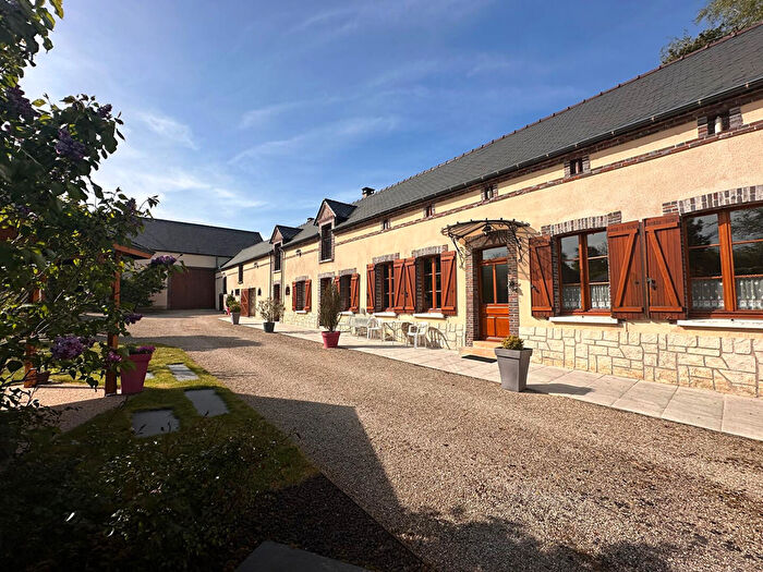 Arces-Dilo : Maison 8 pièces à vendre