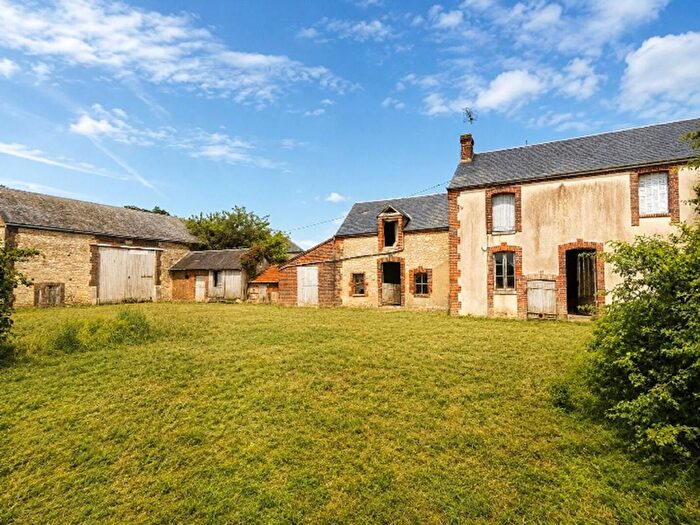 Maison 5 pièces à Bonneval, à vendre