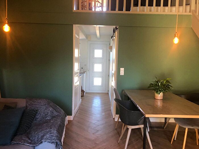 Maison à louer - Lamoustey, Saint-Pierre-du-Mont - 3 pièces - 2 chambres