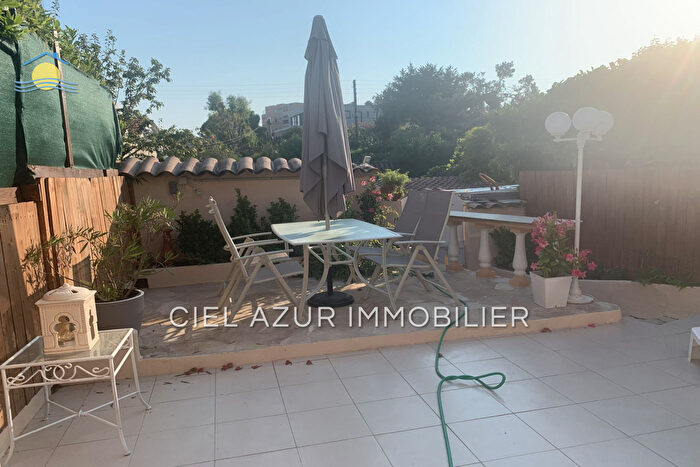 Vallauris, Pertuades : Appartement 2 pièces à louer