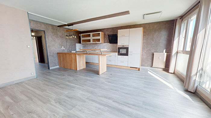 Appartement à vendre - Longvic - 3 pièces - 2 chambres