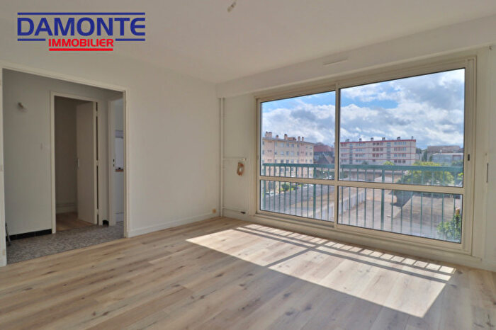 Appartement à louer - Troyes, Saint-Martin - 1 pièce