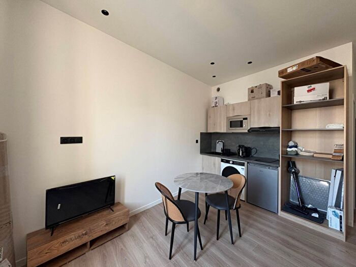 Appartement à louer - Brotteaux, Lyon ème arrondissement - 2 pièces - 1 chambre