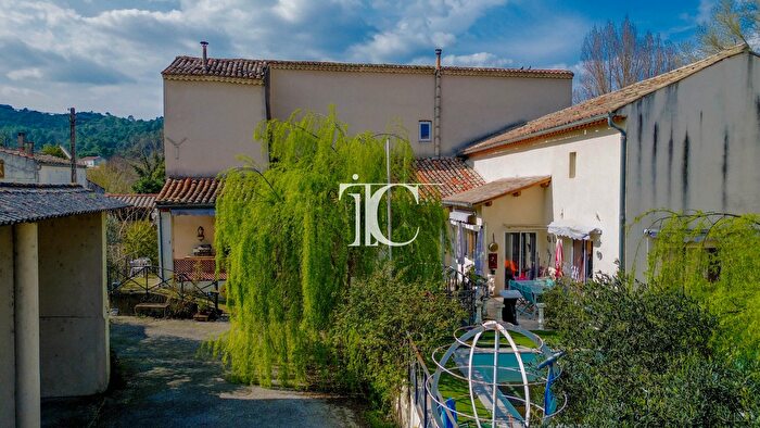 Maison à vendre - Saint-Ambroix - 6 pièces - 5 chambres