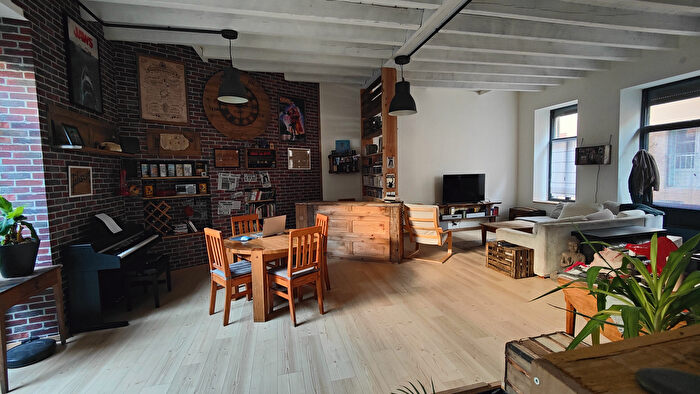 Maison à vendre - Sauxillanges - 6 pièces - 3 chambres