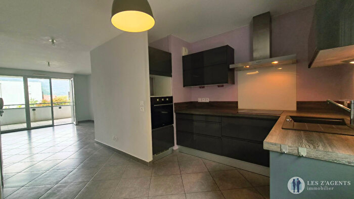 Échirolles, Village, La Commanderie - Appartement 3 pièces à louer