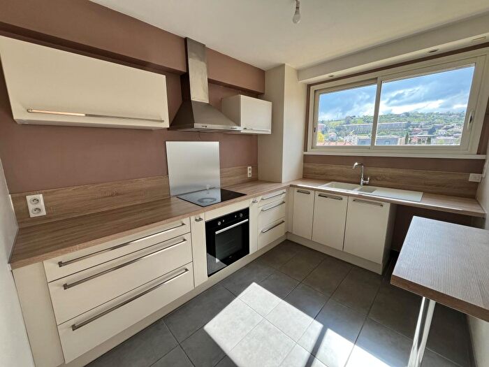 Appartement 3 pièces à Le Puy-en-Velay, Saint-Jean, République, à louer