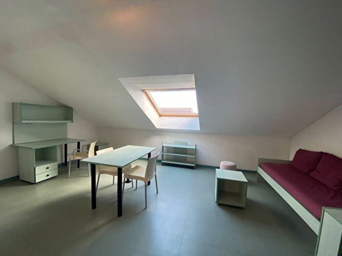 Appartement à louer - Lyon ème arrondissement - 1 pièce