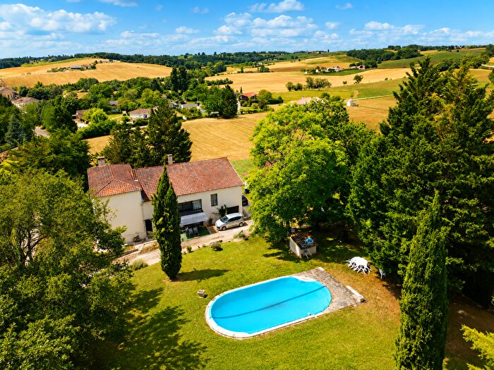 Virazeil - Maison 9 pièces à vendre