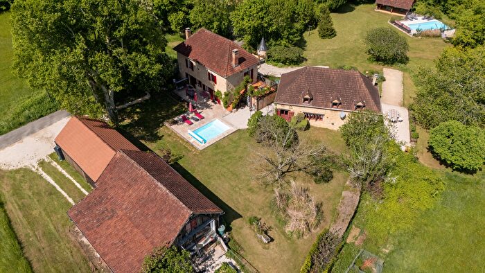 Maison à vendre - Gourdon - 12 pièces - 7 chambres