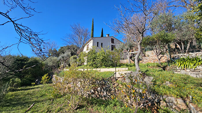 Maison 6 pièces à vendre à Seillans