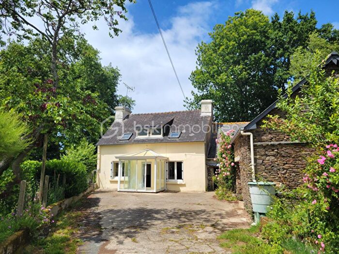 Trévé - Maison 4 pièces à vendre