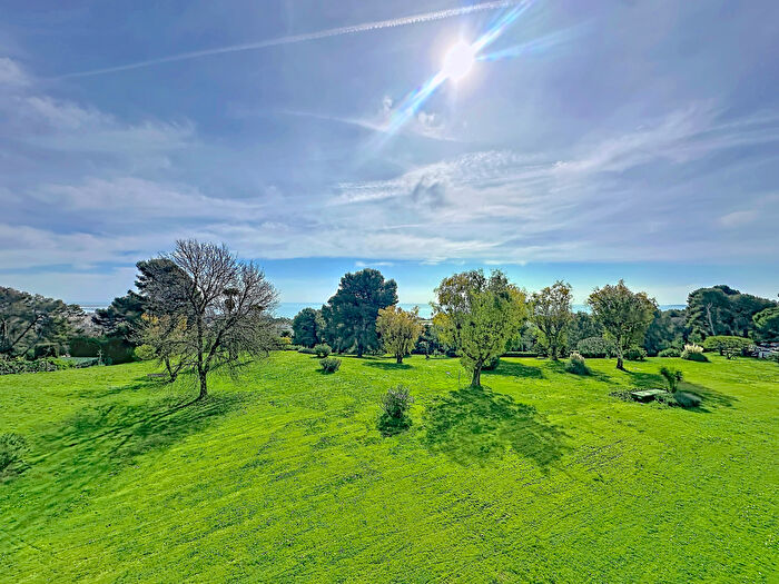 Appartement à vendre - Cagnes-sur-Mer, La Gare, Les Plans, Hippodrome - 4 pièces - 3 chambres