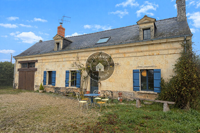 Maison à vendre - Beaufort-en-Vallée - 6 pièces - 3 chambres