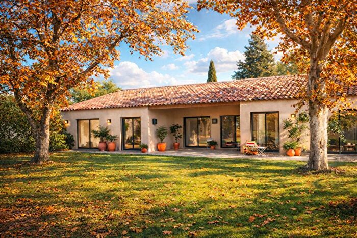 Maison à louer - Aix-en-Provence - 7 pièces - 4 chambres