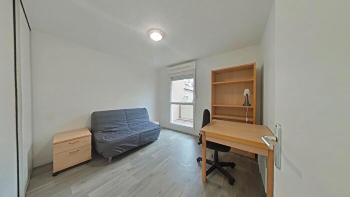 Appartement à louer - Saint-Étienne, Saint-Roch, Vivaraize, Valbenoite, Centre Deux - 1 pièce