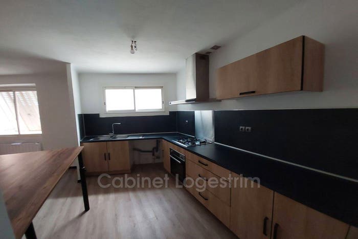 Bernis : Appartement 3 pièces à louer