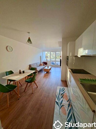 Appartement à louer - Les Près, Montigny-le-Bretonneux - 1 pièce - 1 chambre